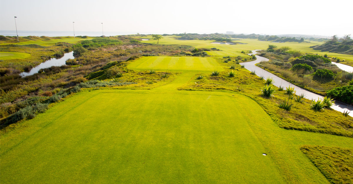 Al Mouj Golf offers two summer memberships - Black & White Oman