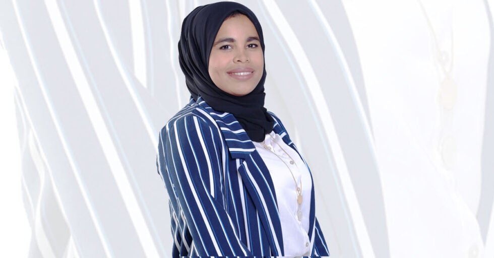 Research confirms women are better leaders during crises: Rumaitha Al Busaidi - Black & White Oman