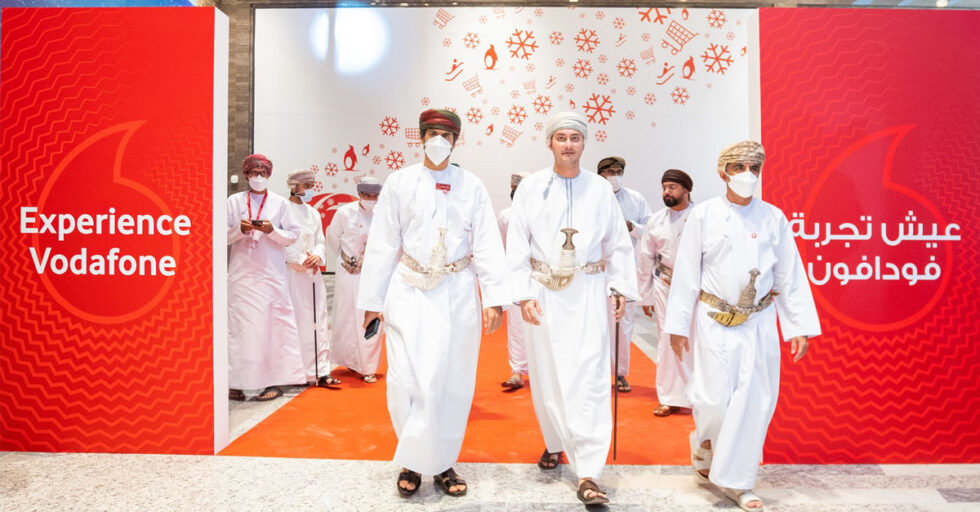 Vodafone Oman launches service operations - Black & White Oman