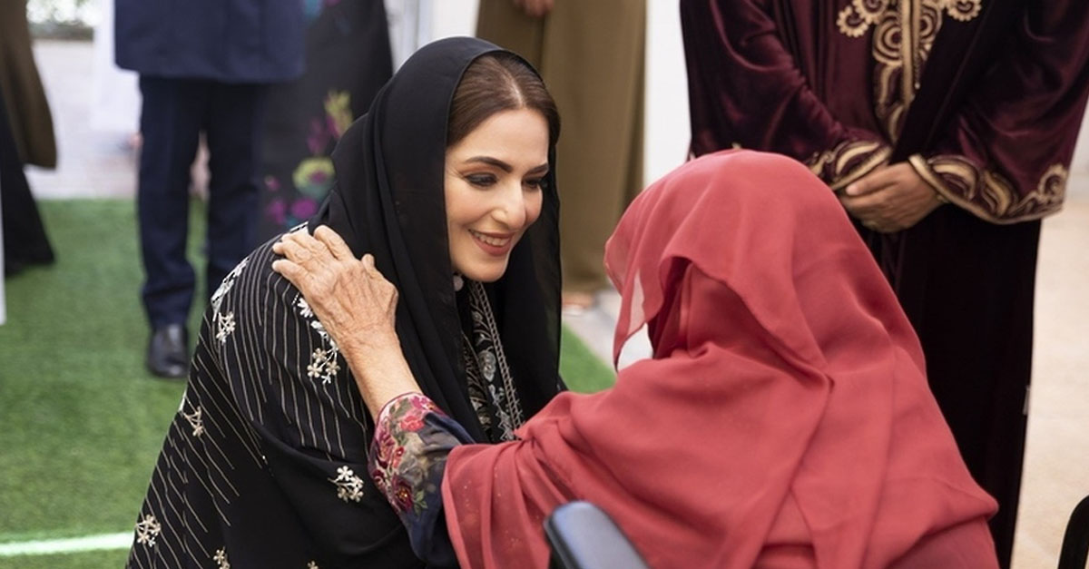 Honourable Lady visits social welfare home in Rustaq - Black & White Oman