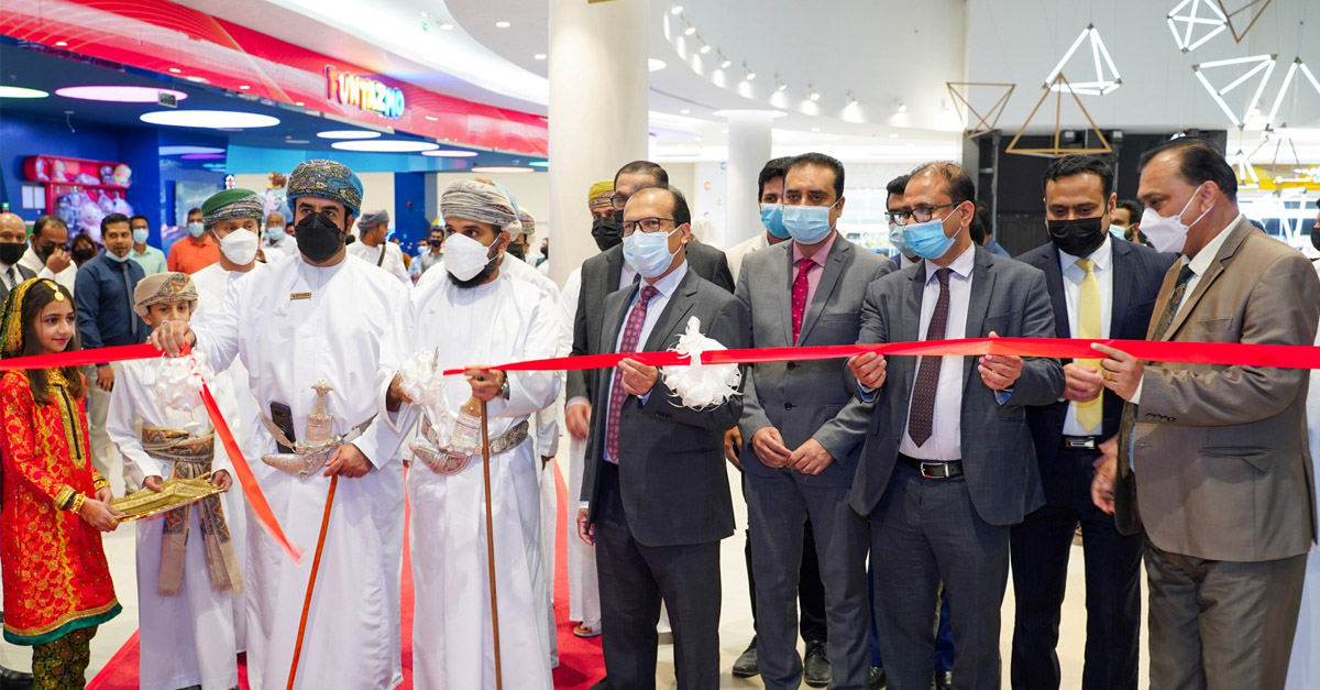 Lulu inaugurates “Ramadan Souq” at Nujum mall - Black & White Oman