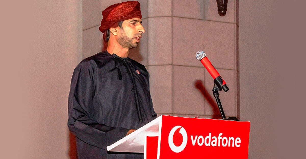 Vodafone celebrates official launch in Oman - Black & White Oman Vodafone celebrates official launch in Oman - Black & White Oman