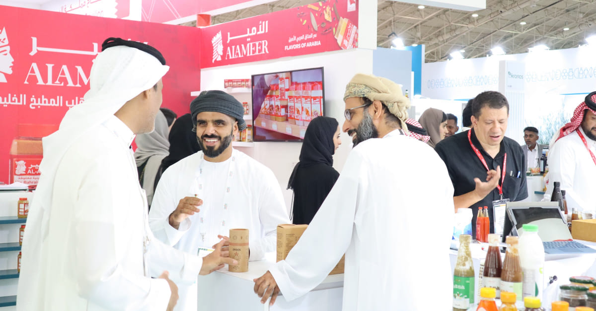 Omani companies sign contracts and MoUs at Saudi Food Show - Black ...