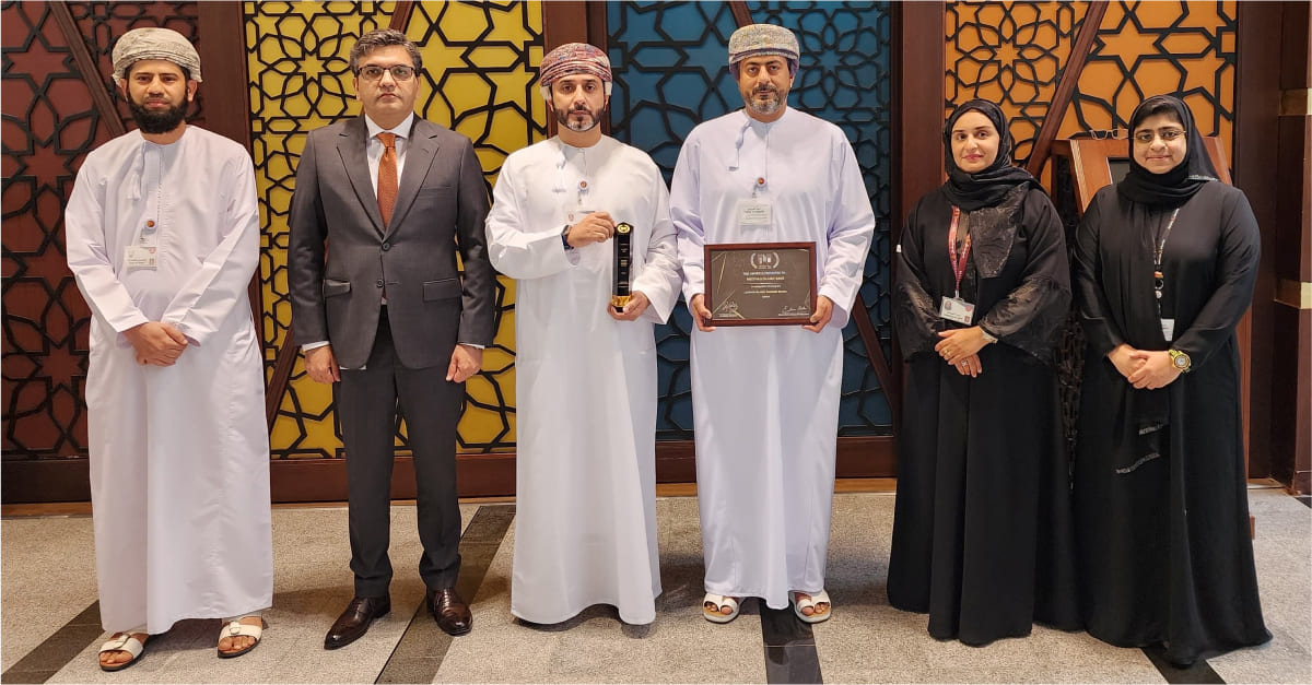 Meethaq wins the leading Islamic Banking Brand in Oman award - Black ...