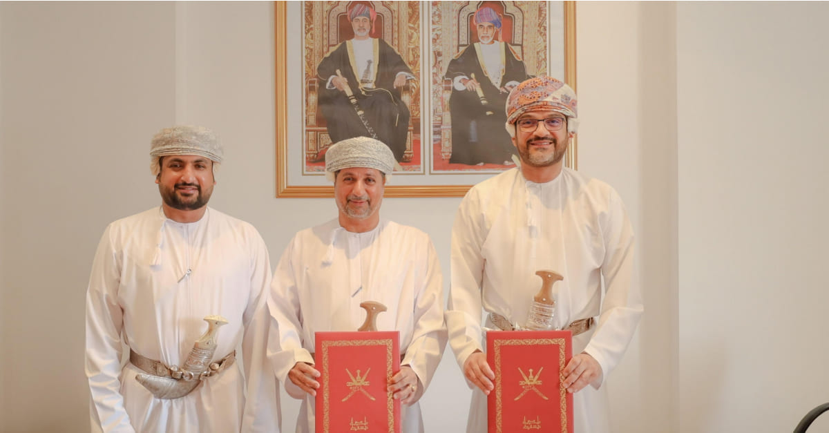 Muscat Municipality signs lease contract for establishment of modern ...